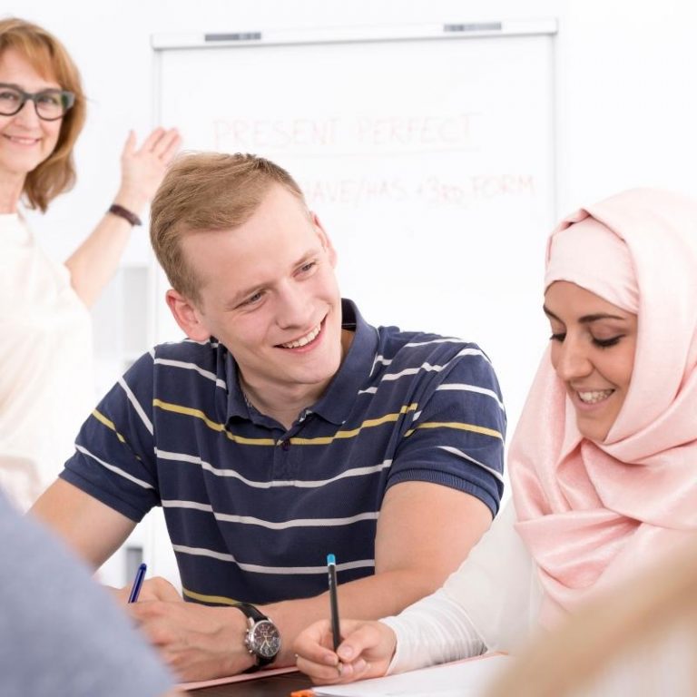 Conoce 7 consejos para que un expatriado aprenda un idioma más rápido